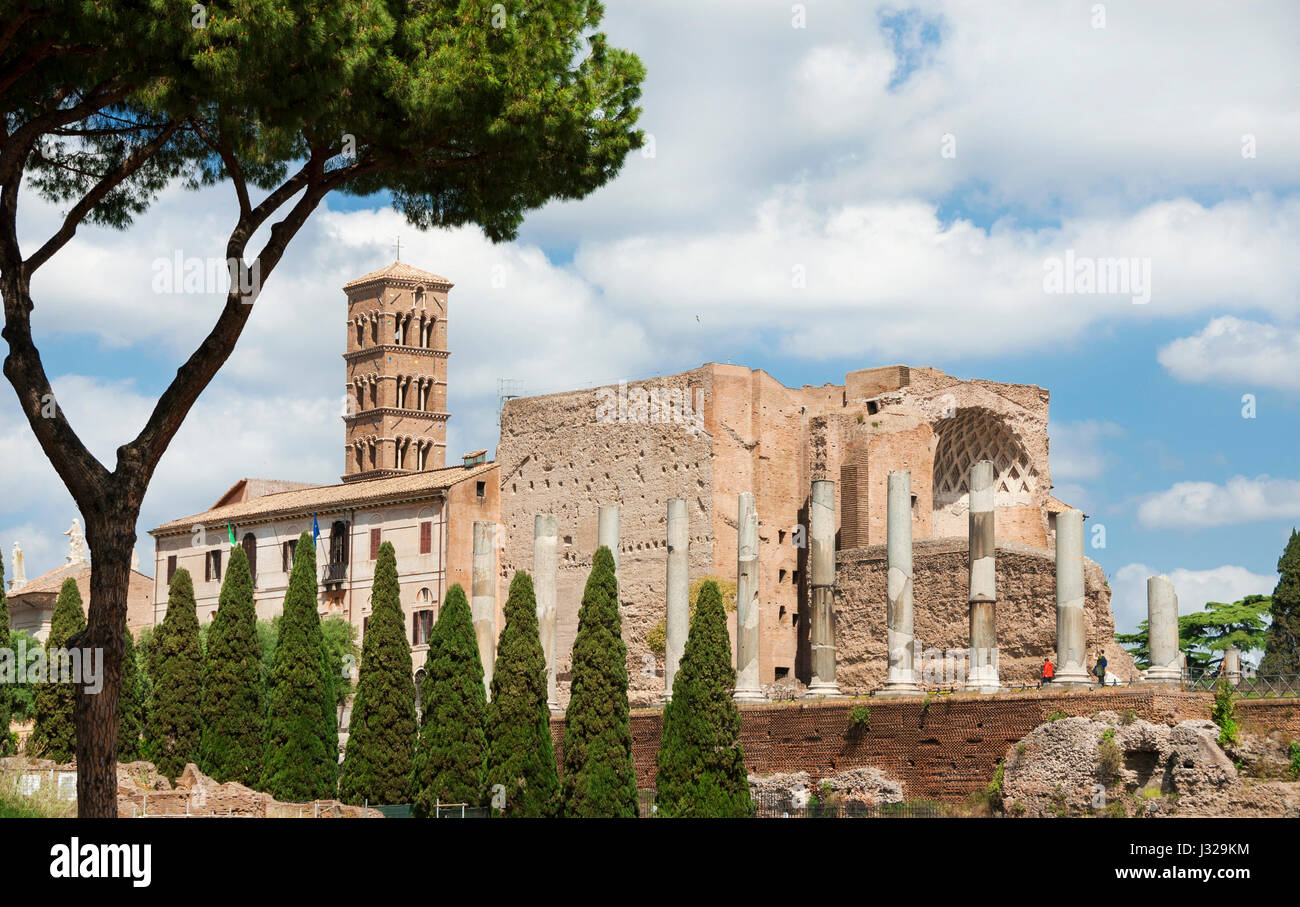Temple of Venus and Roma ancient ruins in the center of Rome Stock ...