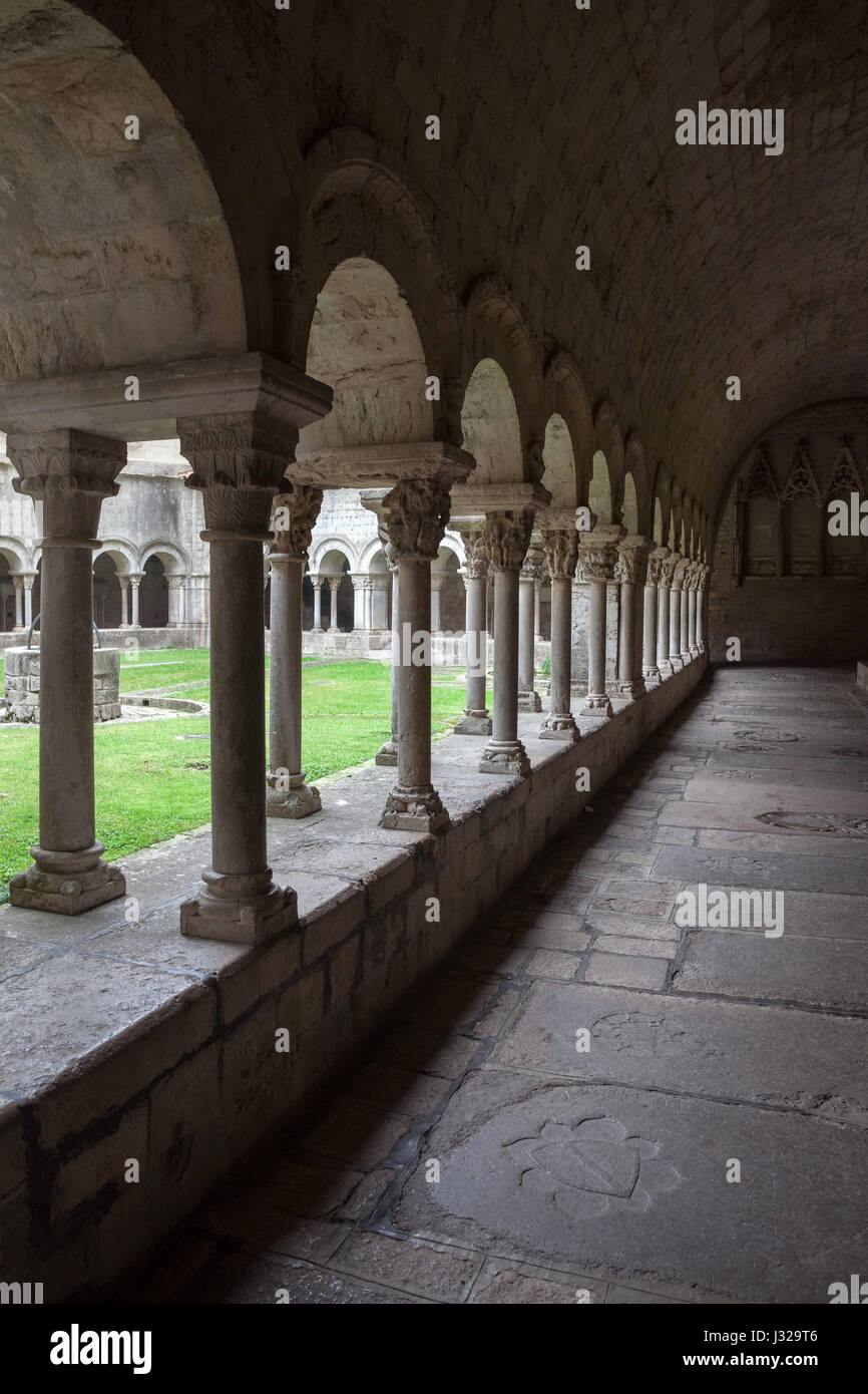 Catalan Romanesque Architecture High Resolution Stock Photography and ...