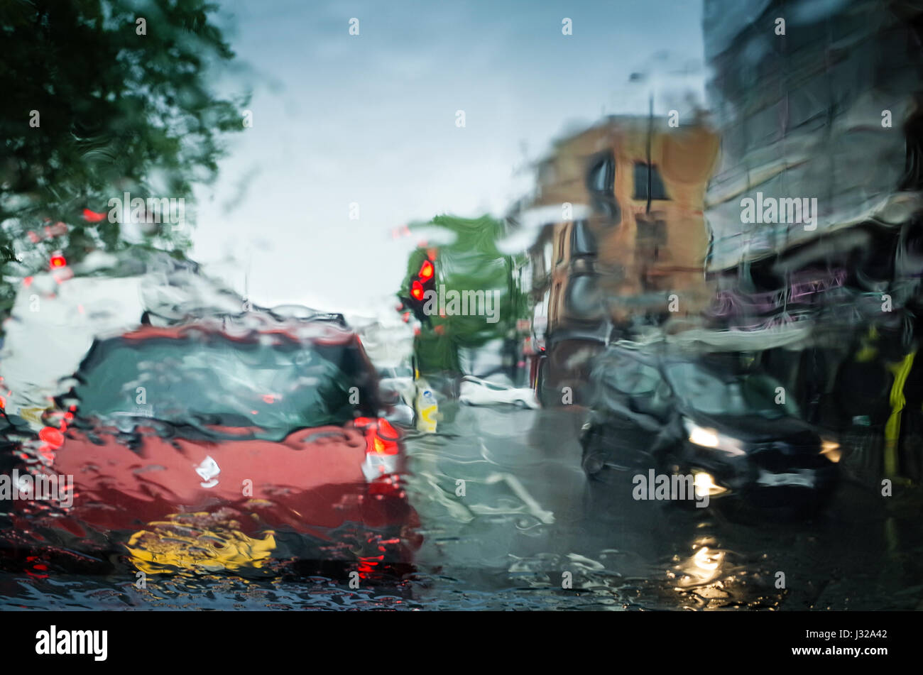 Rainy London Rainy Britain Rainy England - Driving through central ...