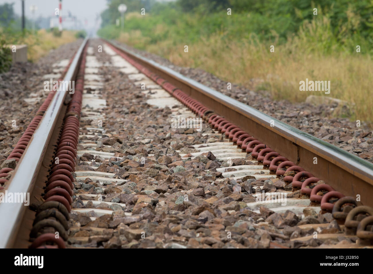 Rock lines train tracks hi-res stock photography and images - Alamy