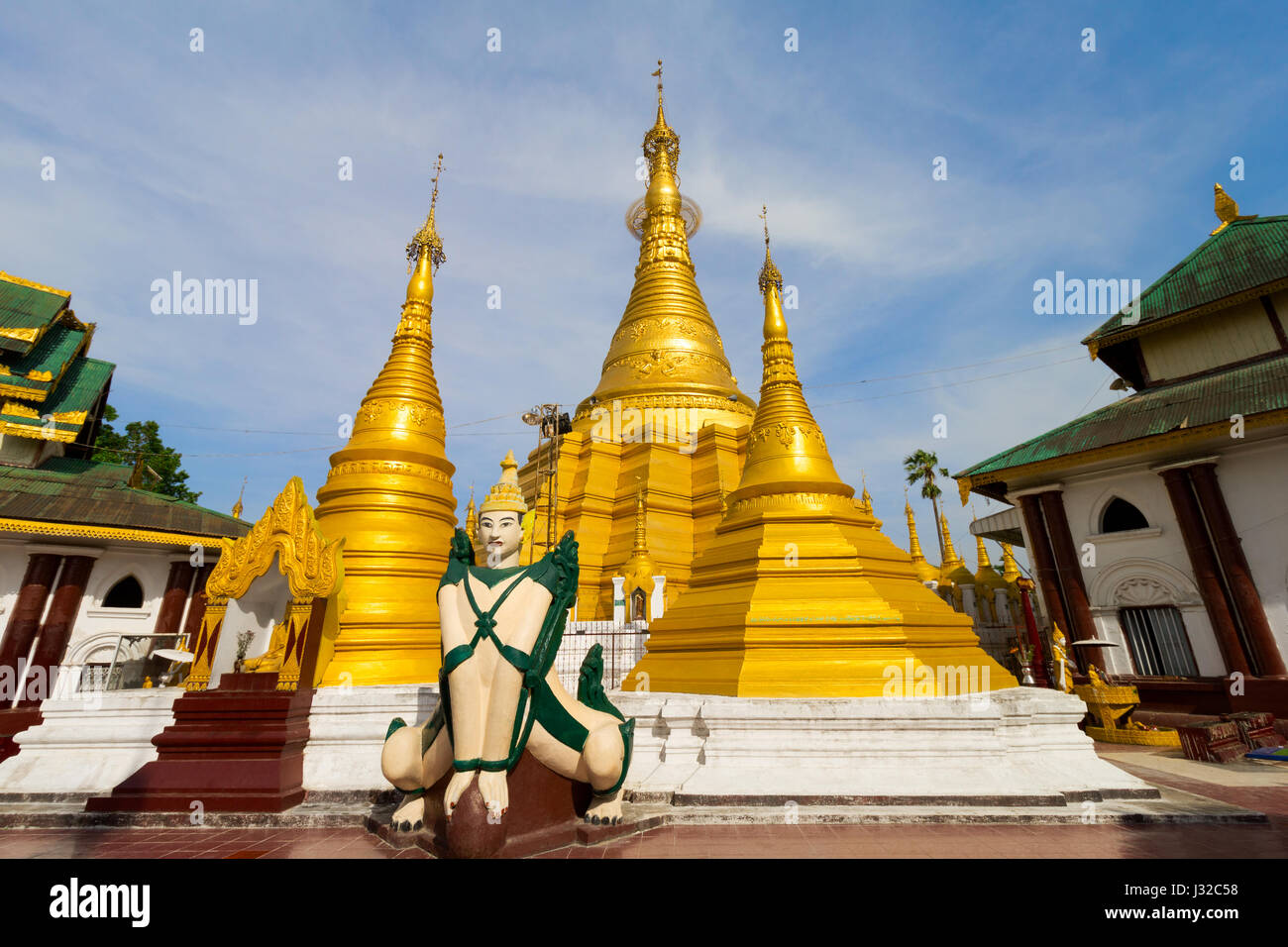 Wat Ja Dee Thong temple in Myawaddy, Myanmar Stock Photo - Alamy
