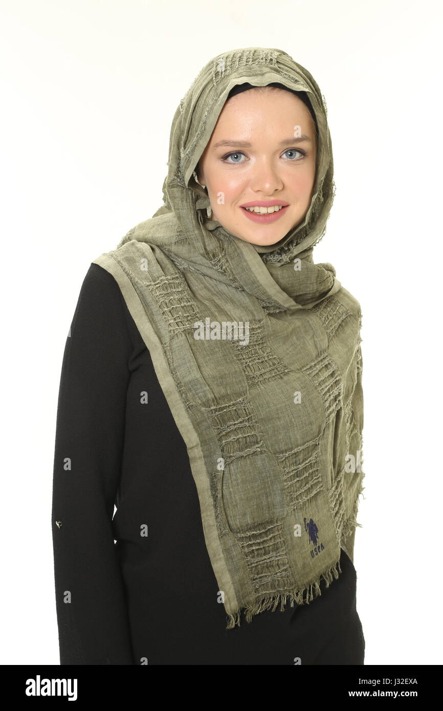 Young muslim woman wear scarf Stock Photo - Alamy