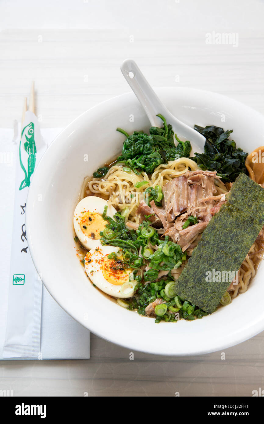 Ramen counter hi-res stock photography and images - Alamy