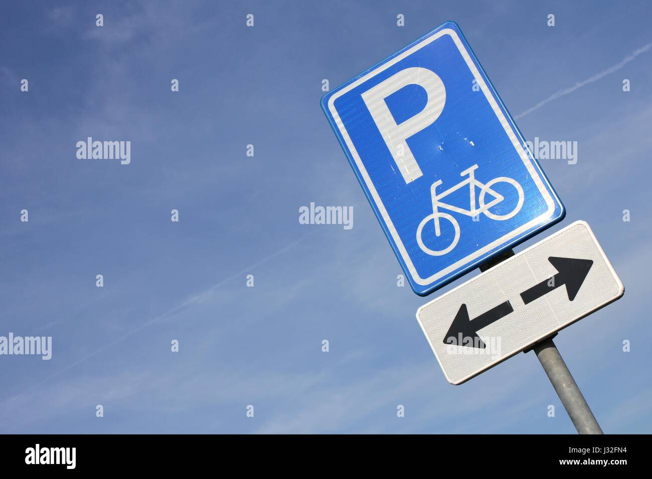 Dutch road sign: parking facilities for bicycles only Stock Photo - Alamy