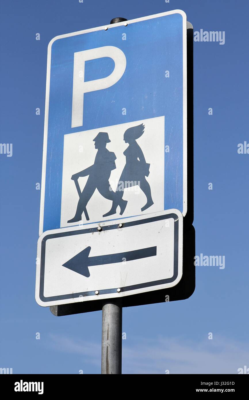 German road sign: parking for hikers Stock Photo - Alamy