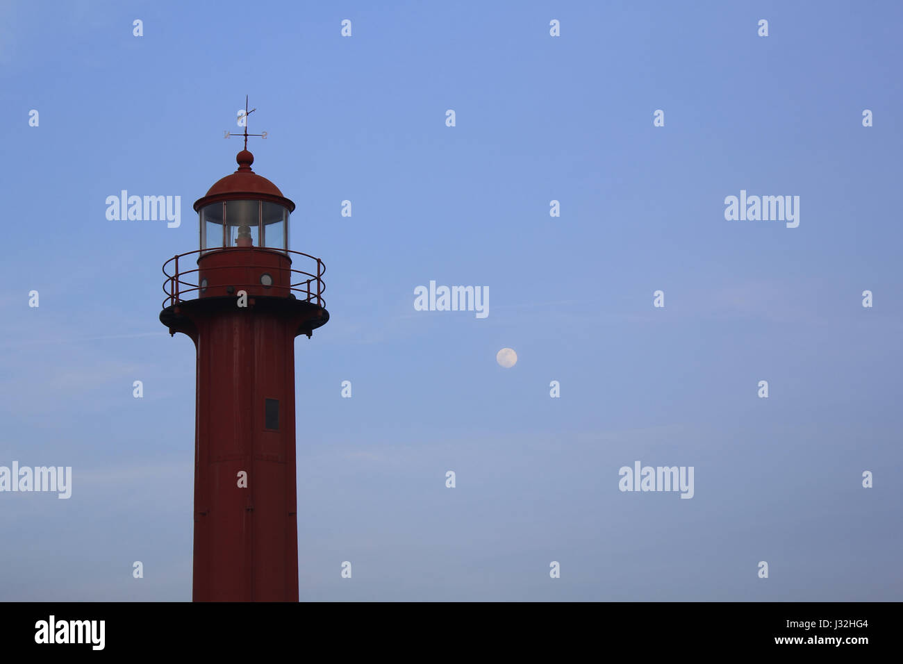 Red lighthouse full moon hi-res stock photography and images - Alamy