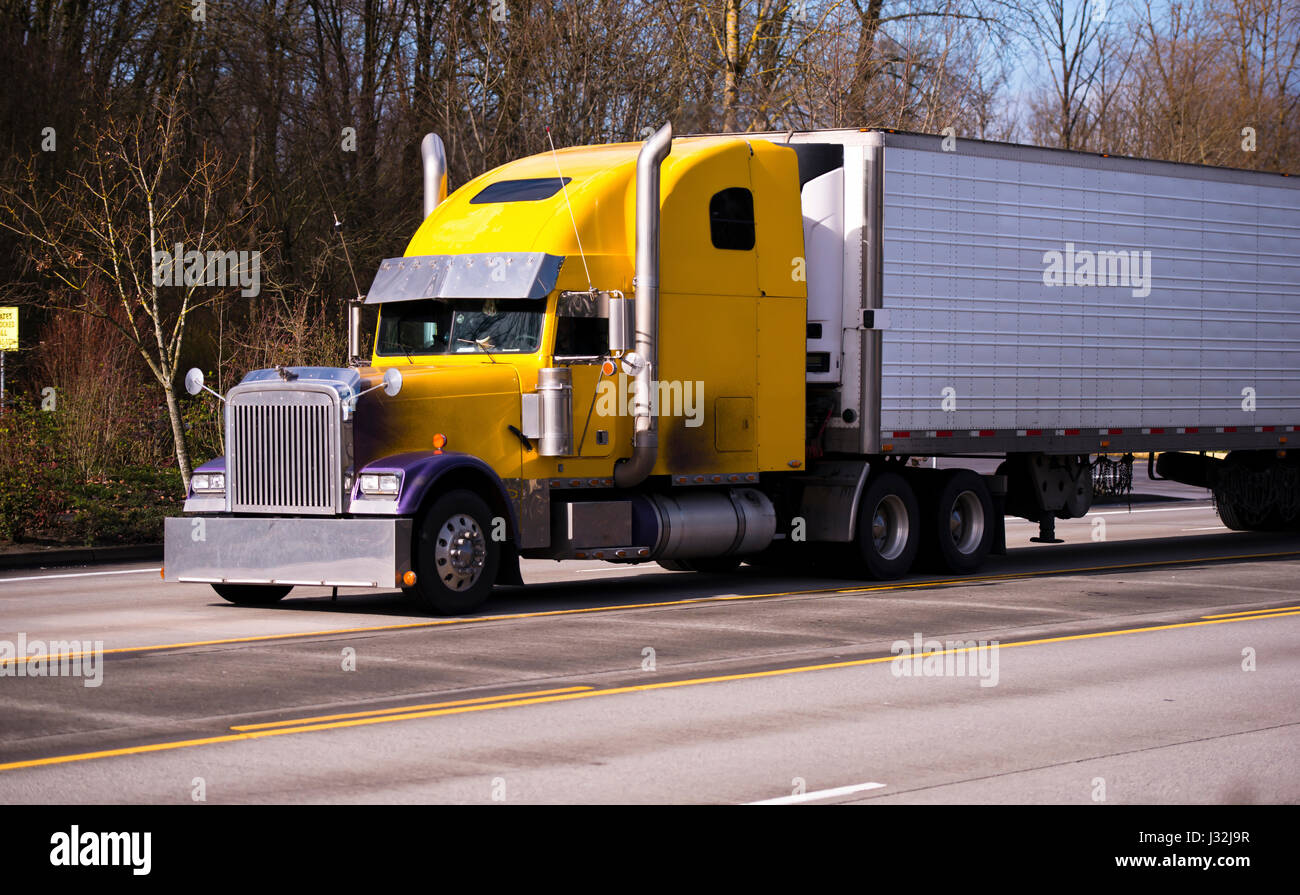 American monster truck hi-res stock photography and images - Alamy