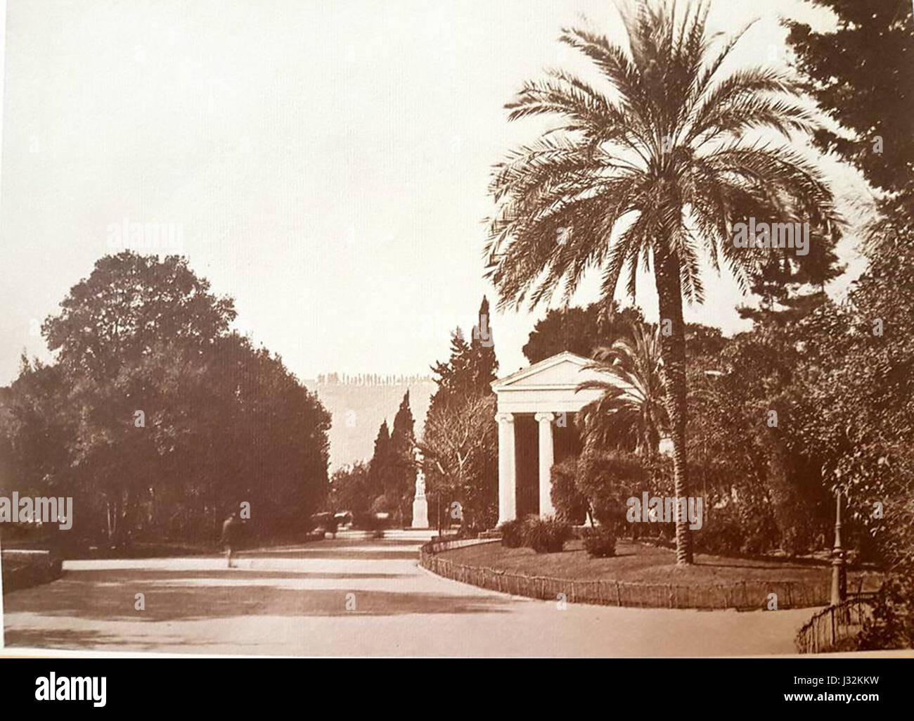 Napoli, Villa Comunale, Tempietto di Virgilio Stock Photo - Alamy
