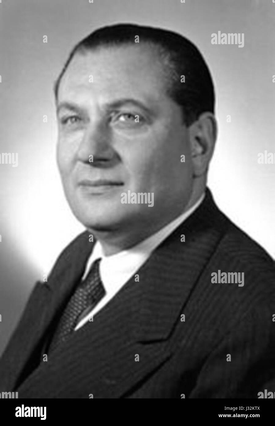 Leopoldo Rubinacci was an Italian fashion designer known for his ...