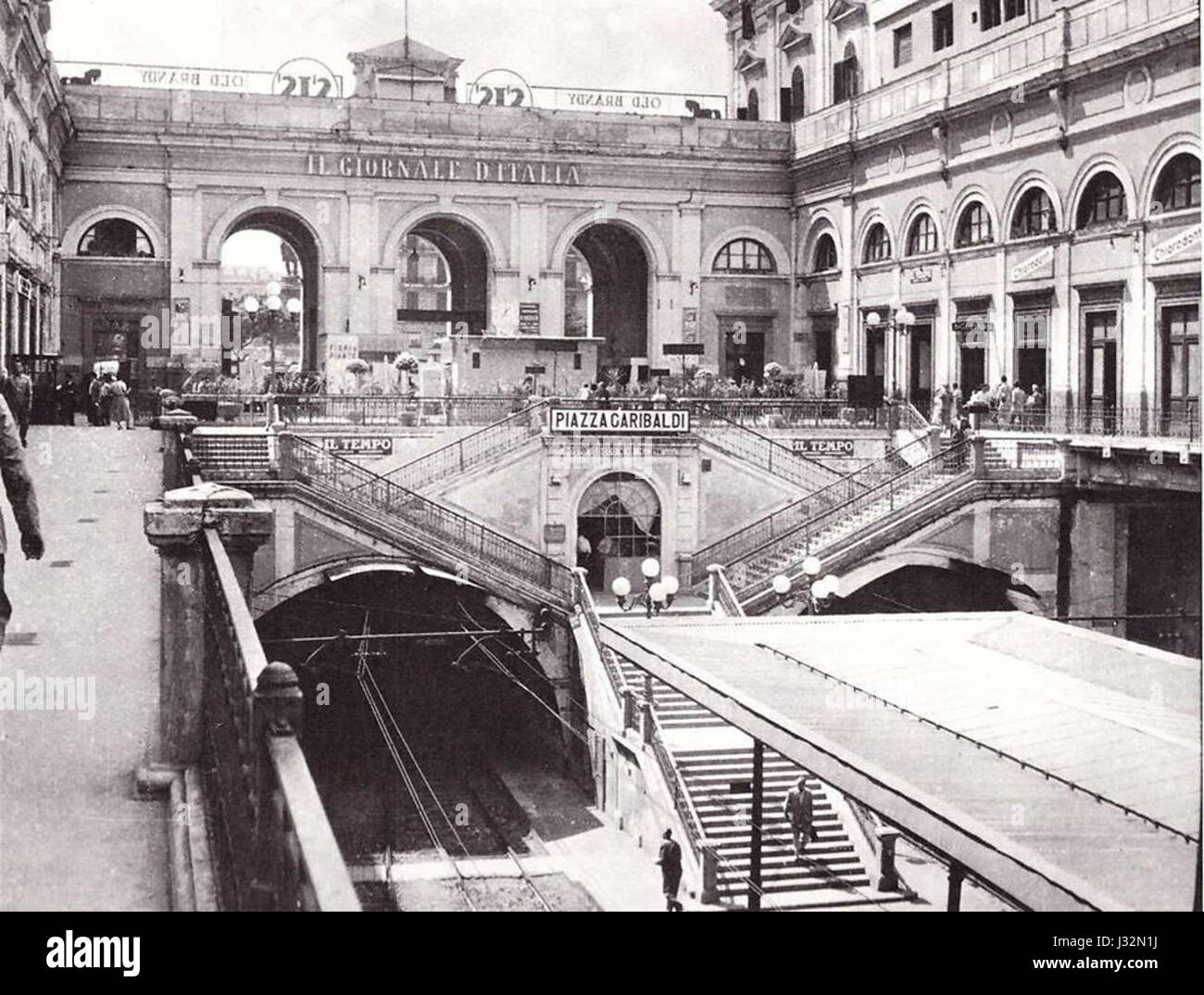 Napoli, Stazione Garibaldi 1 Stock Photo - Alamy