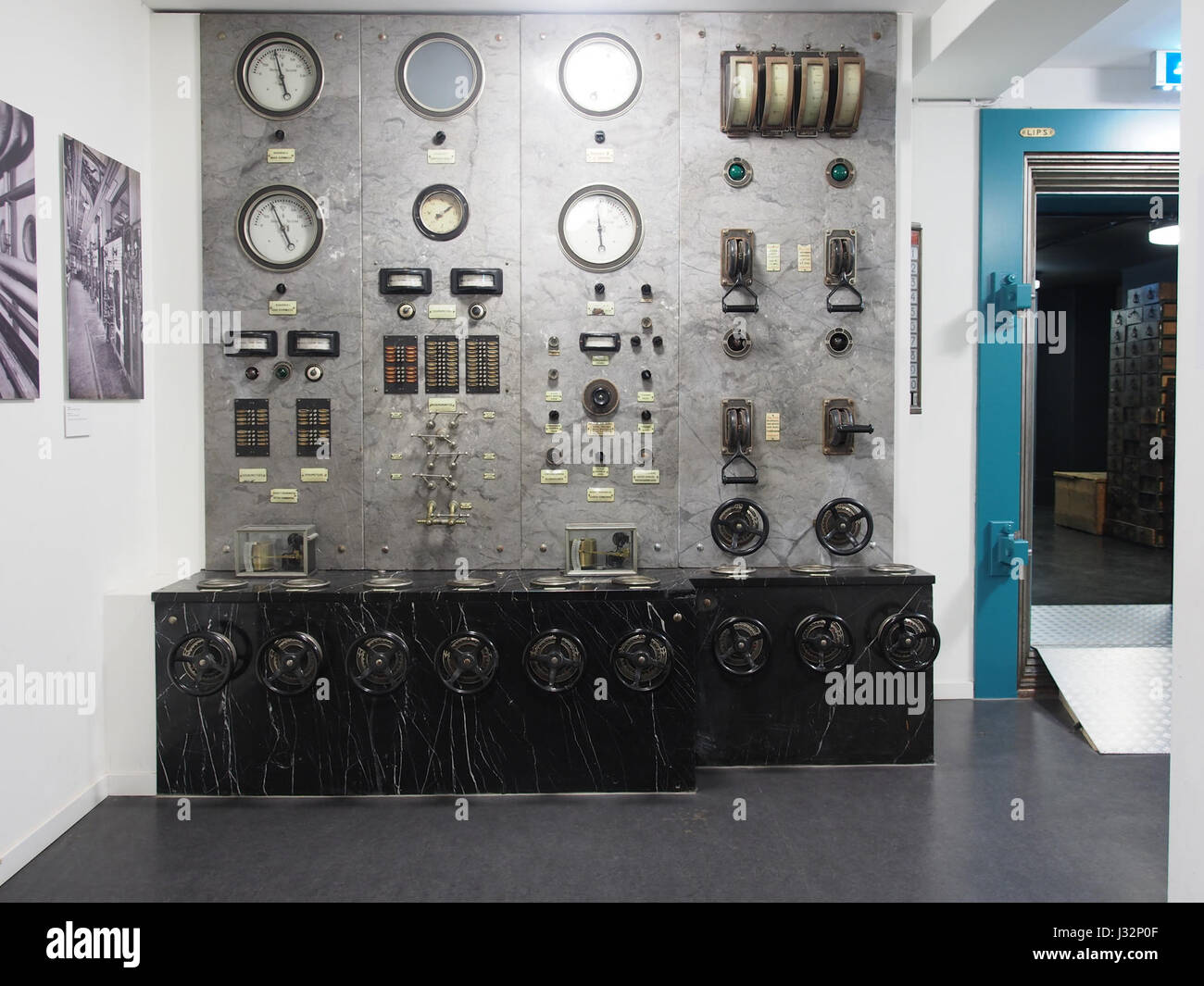 'De Bazel' refers to a well-known architectural building in Amsterdam ...