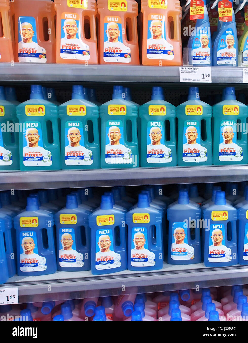 A product image of Globus Saarbrücken all-purpose cleaner, showcasing its packaging and labeling ...