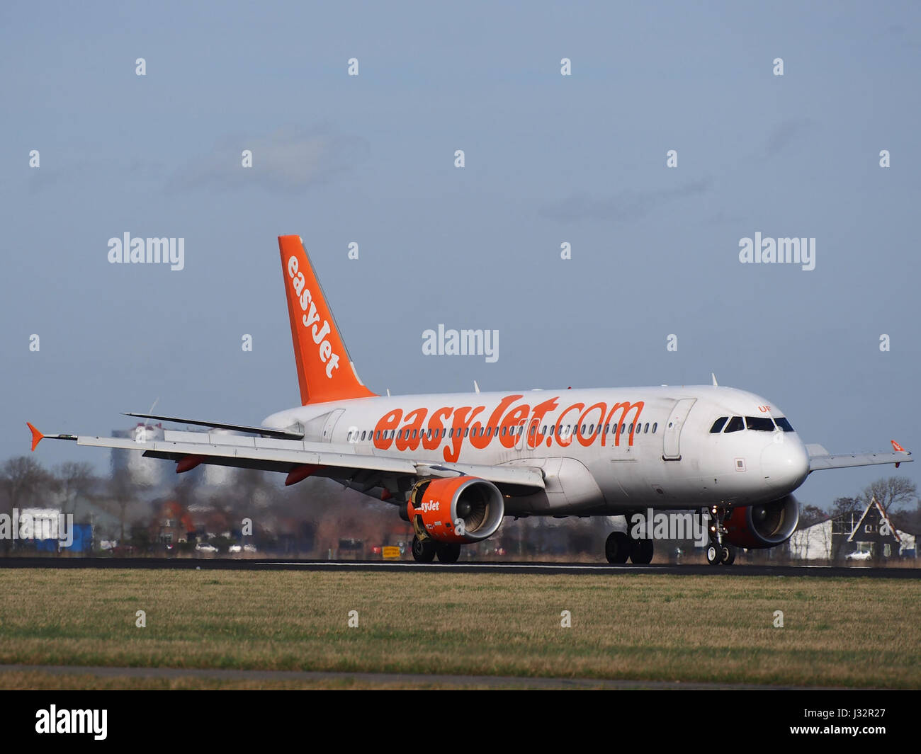 G-EZUF is an Airbus A320-214 aircraft operated by easyJet, seen here at ...