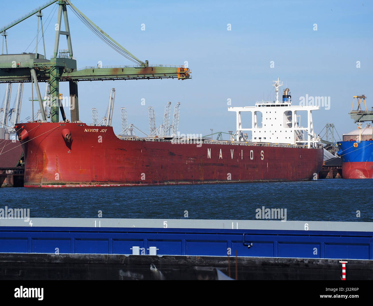 Navios Ship High Resolution Stock Photography and Images - Alamy