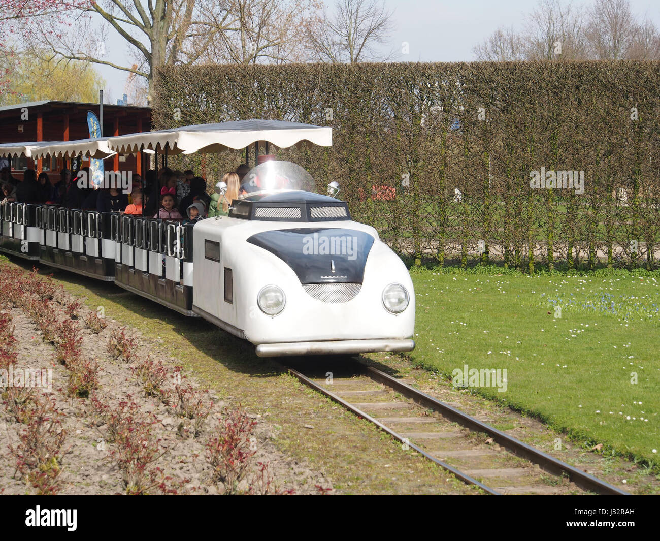 Treintje in het Amstelpark pic1 Stock Photo - Alamy