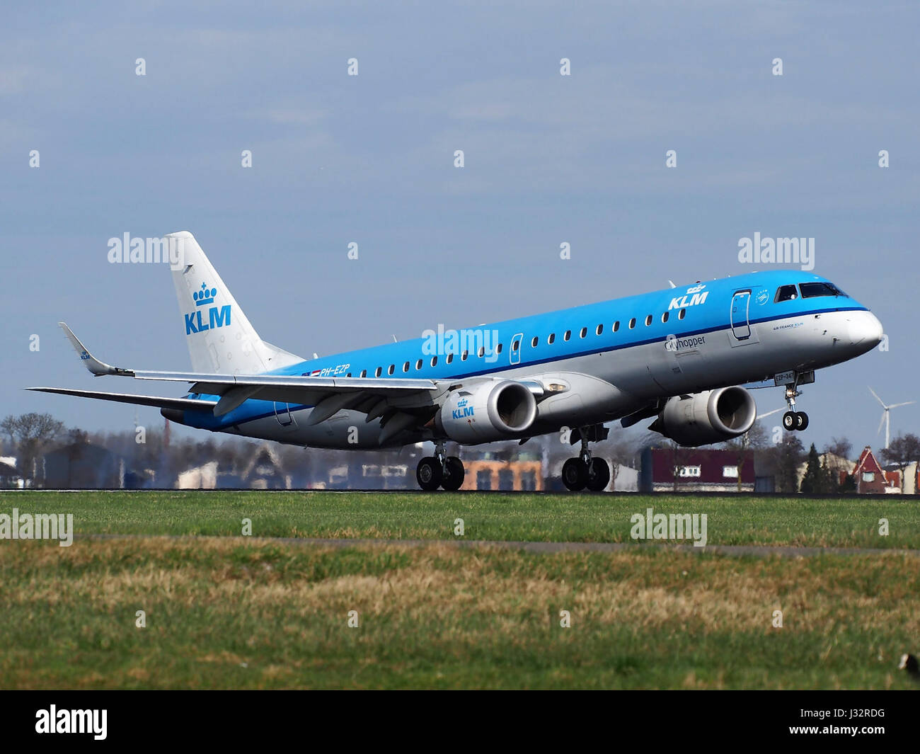The PH-EZP KLM Cityhopper Embraer ERJ-190STD aircraft is seen landing ...