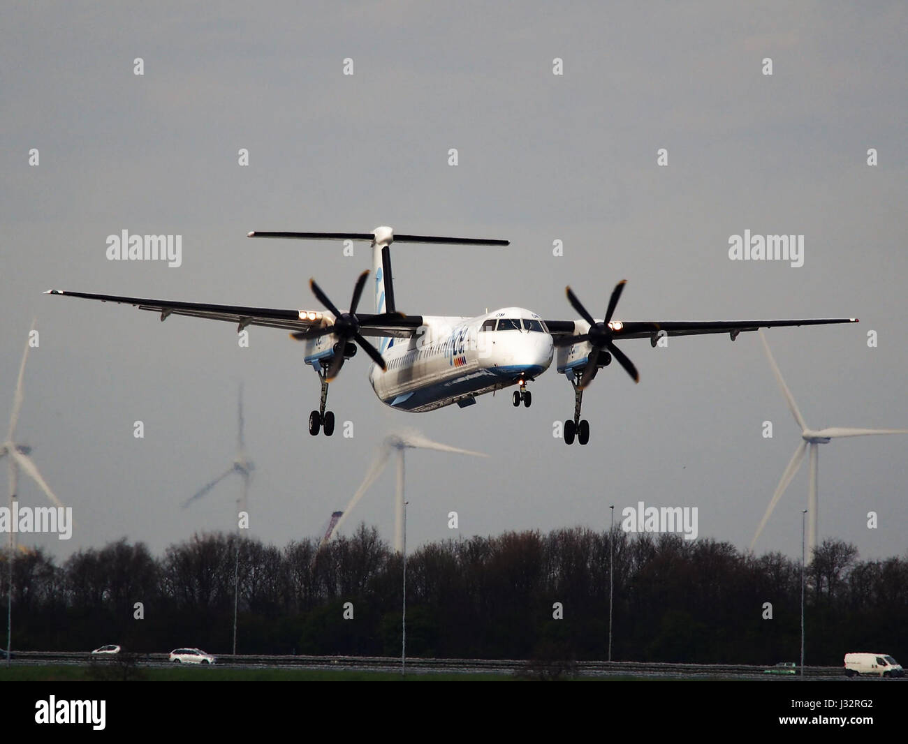 The G-ECOM Flybe De Havilland Canada DHC-8-402Q Dash 8, a turboprop ...