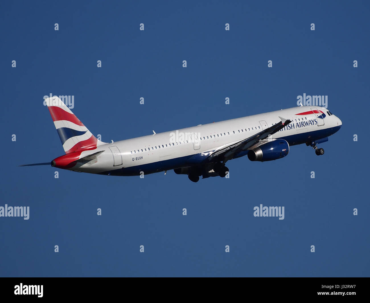 This image captures a British Airways Airbus A321-231, registration G ...