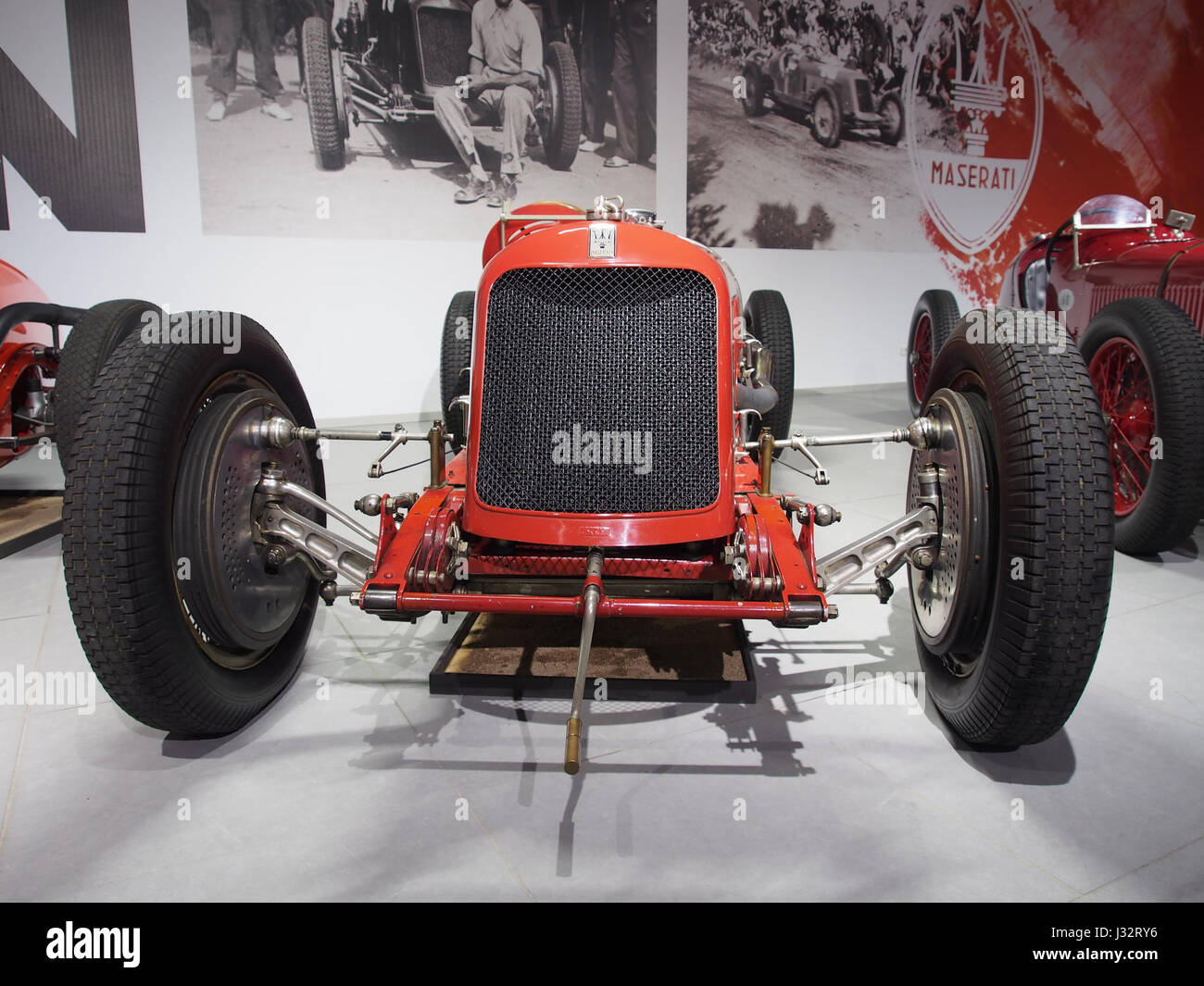 The 1932 Maserati 8C 3000 p85 is a classic Italian sports car known for ...