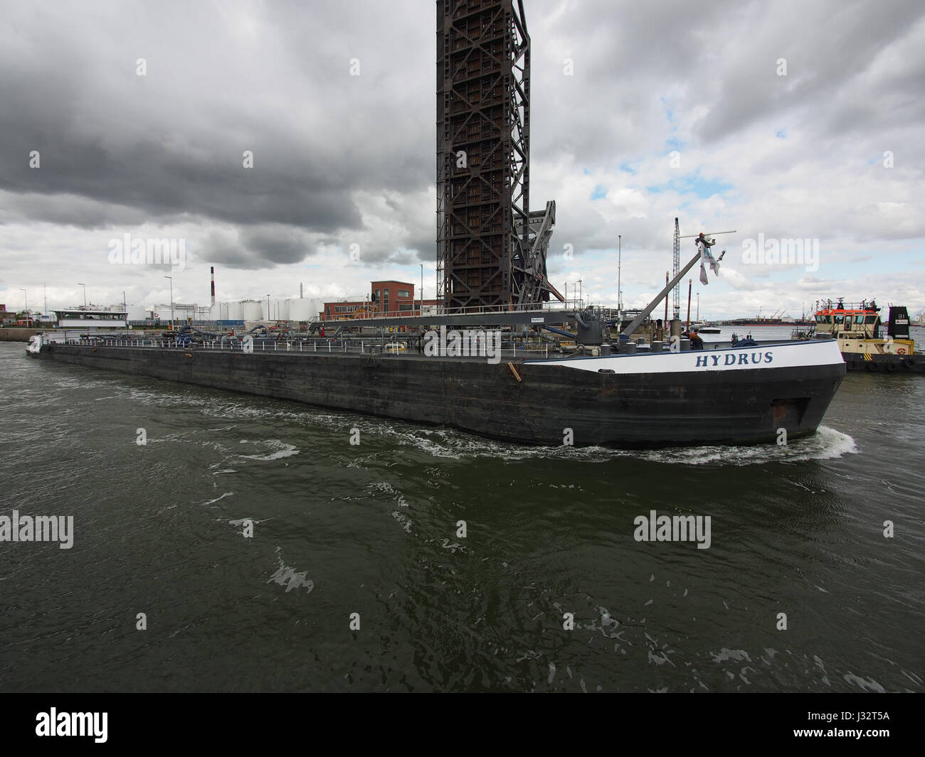 The 'Hydrus' is a 2004-built vessel with ENI 02326527, captured in the ...