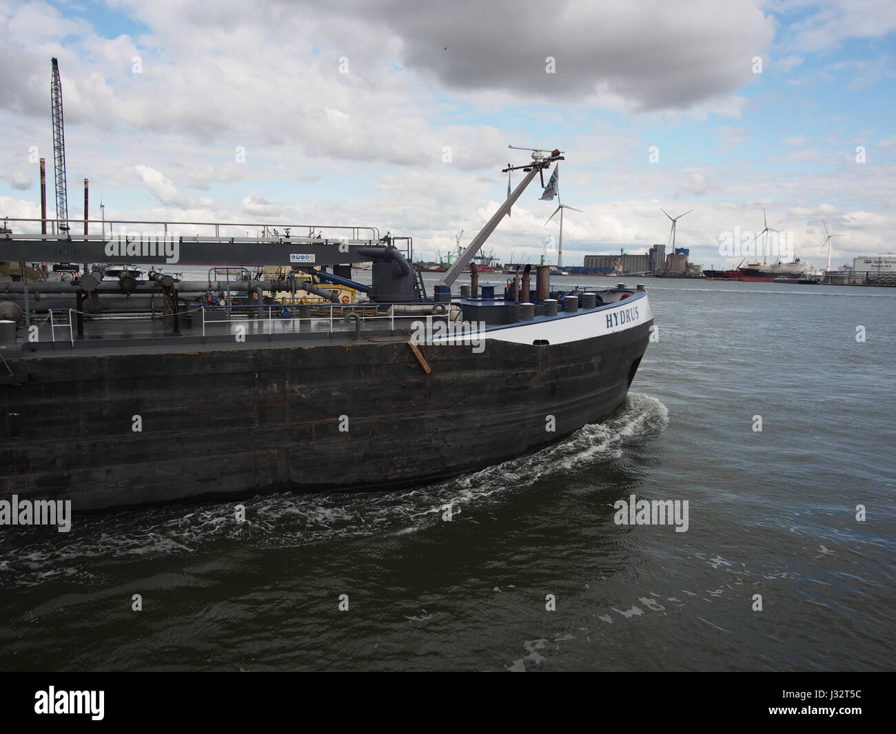 This photo features the Hydrus, a ship built in 2004, at Boudewijnsluis ...