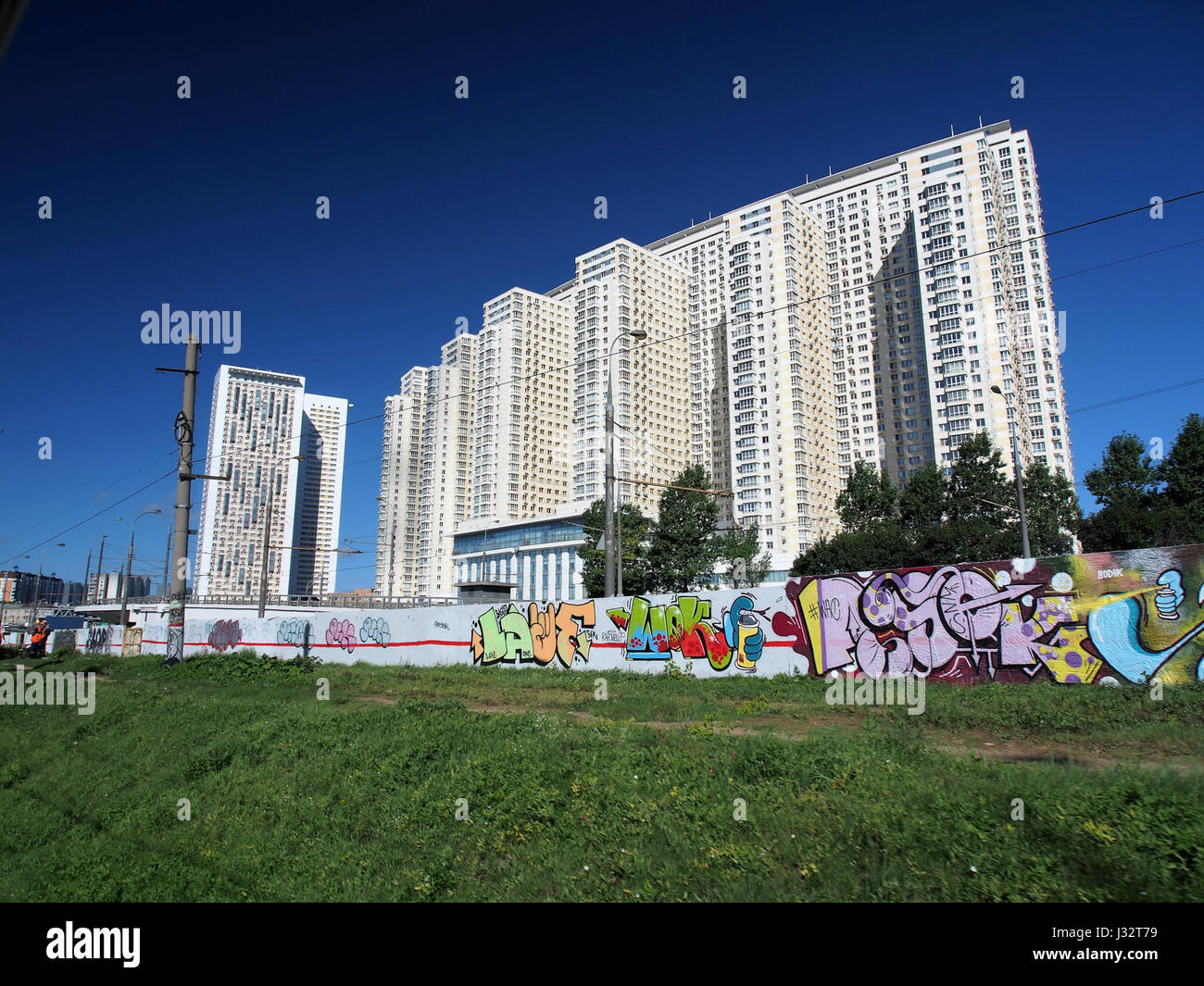 Showcasing urban development and real estate in the area hi-res stock ...