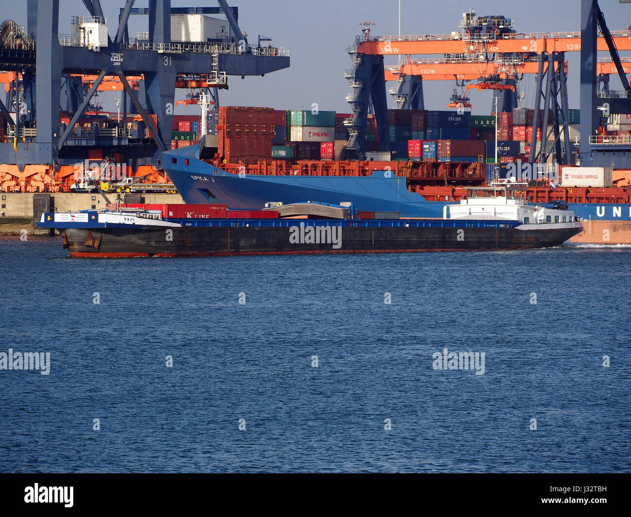 Ravi (ship, 1999) ENI 02324086 Port of Rotterdam pic2 Stock Photo - Alamy