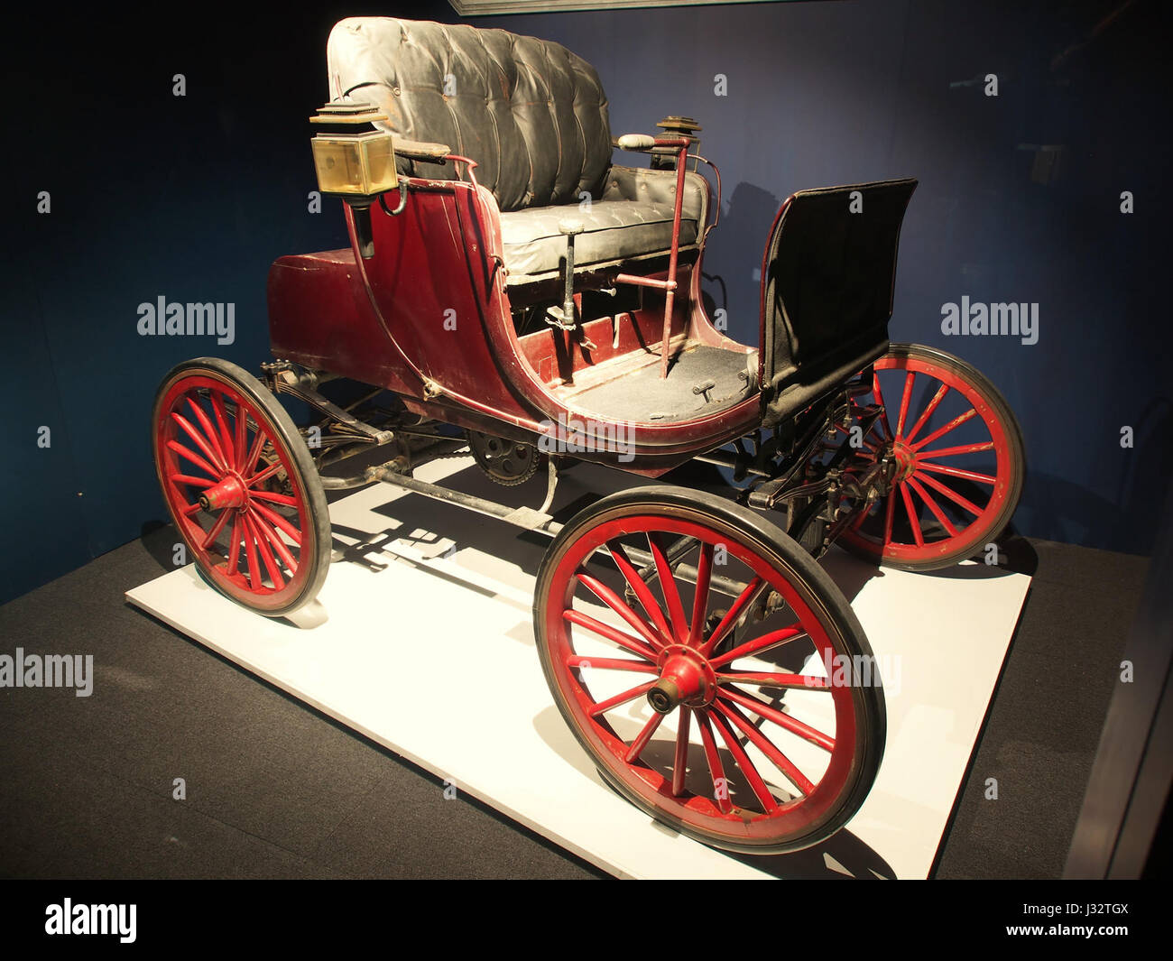 The 1895 Buffum Four Cylinder Stanhope is an early automobile known for ...
