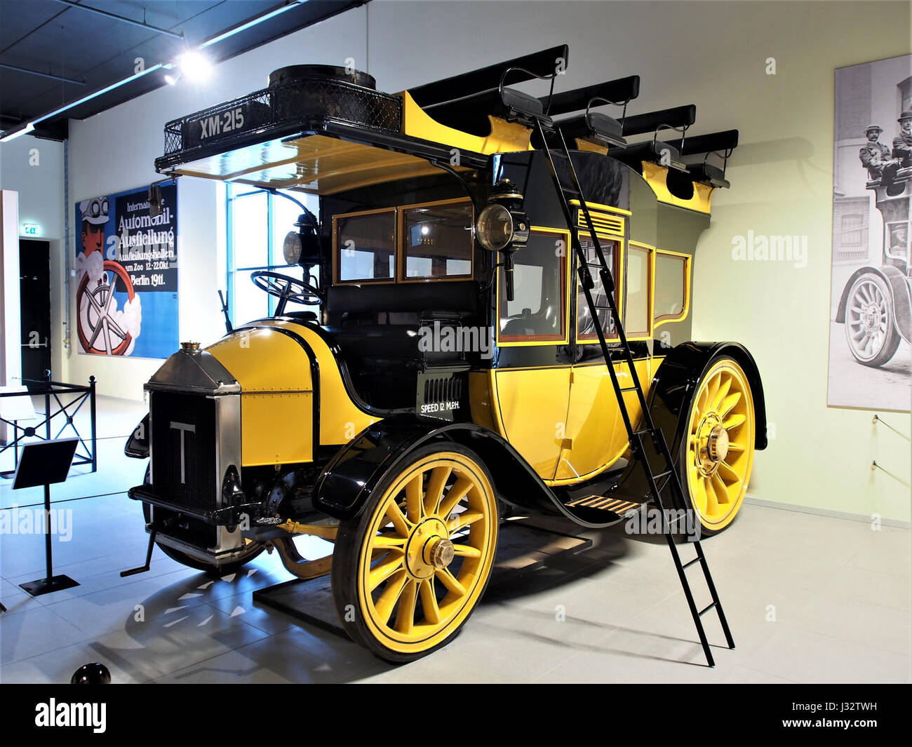 The 1913 Thames Motor Stage Coach is a vintage vehicle featuring a 6 ...
