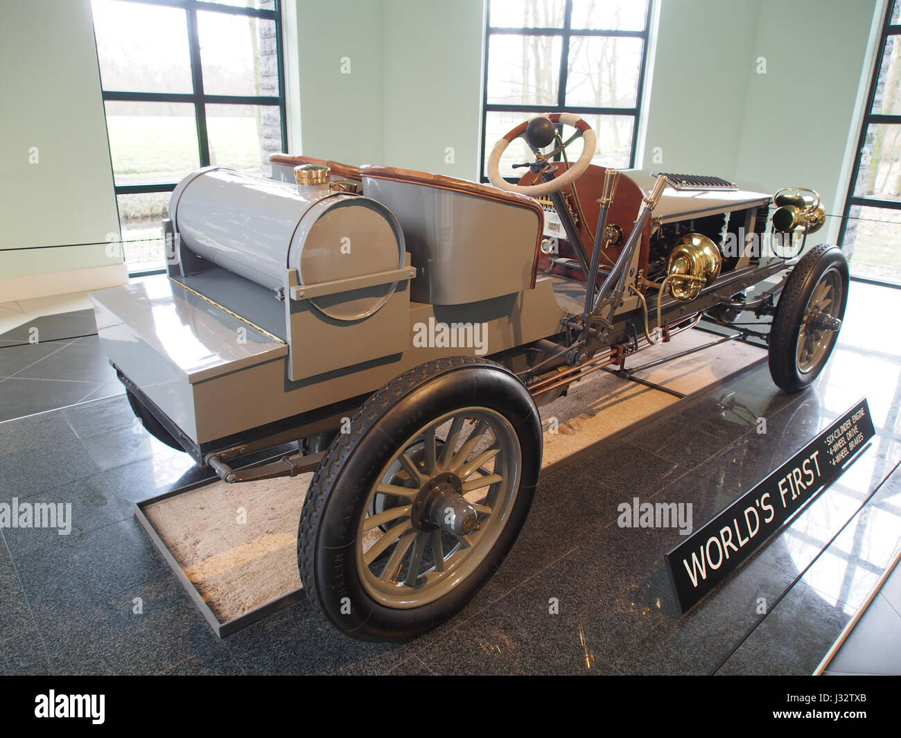 The 1903 Spyker 60HP is a pioneering four-wheel-drive racing car from ...