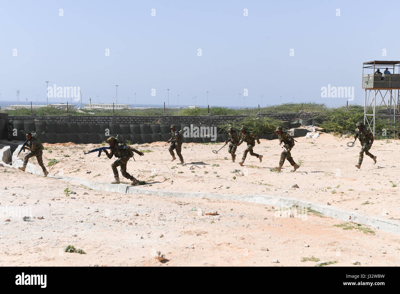 Somali national army sna soldiers hi-res stock photography and images ...