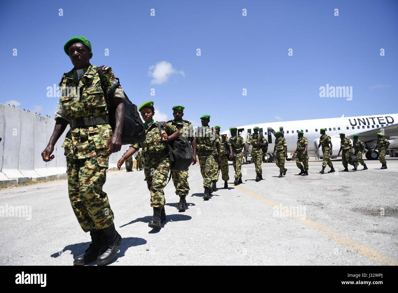 Burundian troops, part of the African Union Mission in Somalia (AMISOM ...