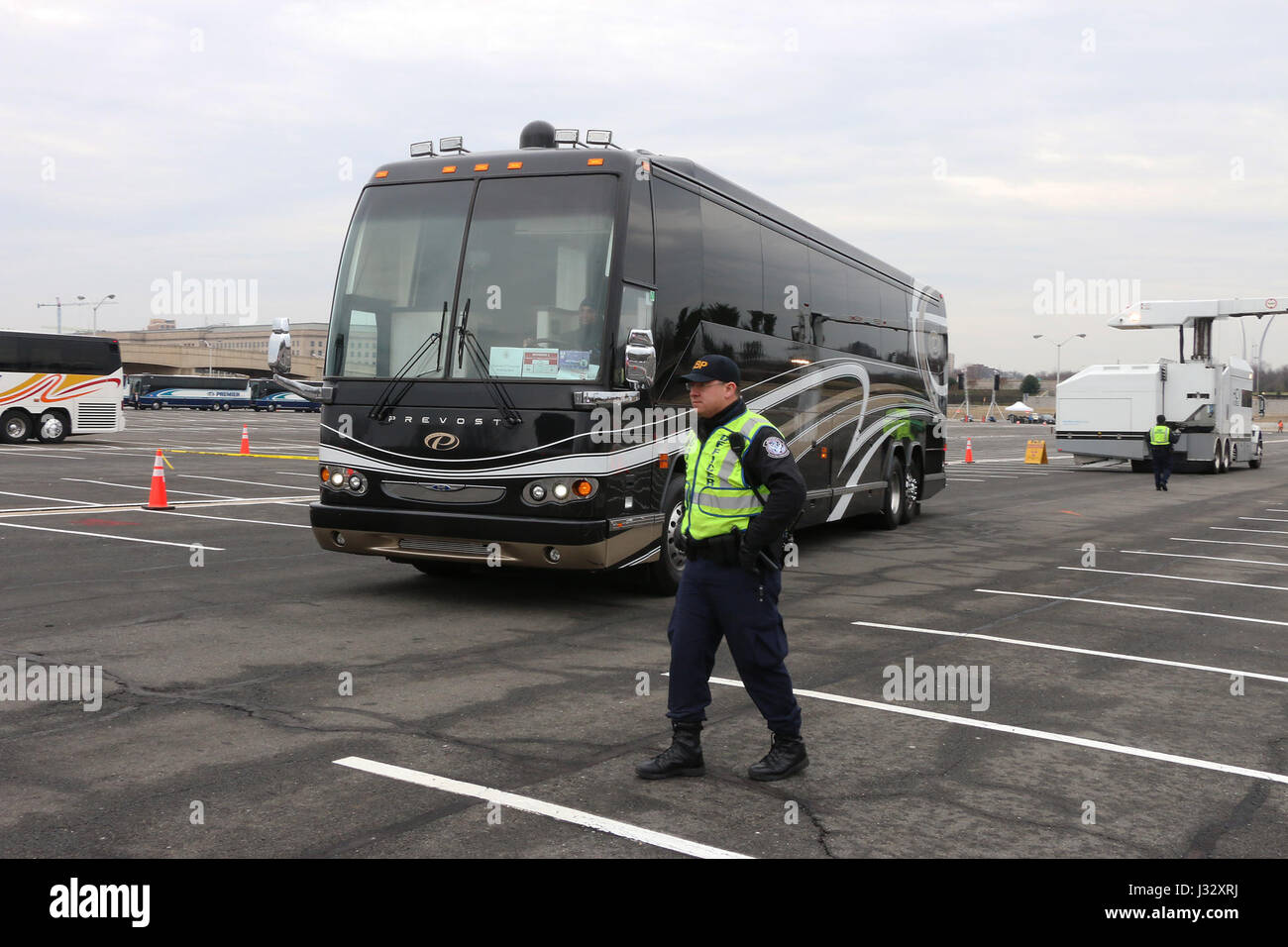 Security checks hi-res stock photography and images - Alamy