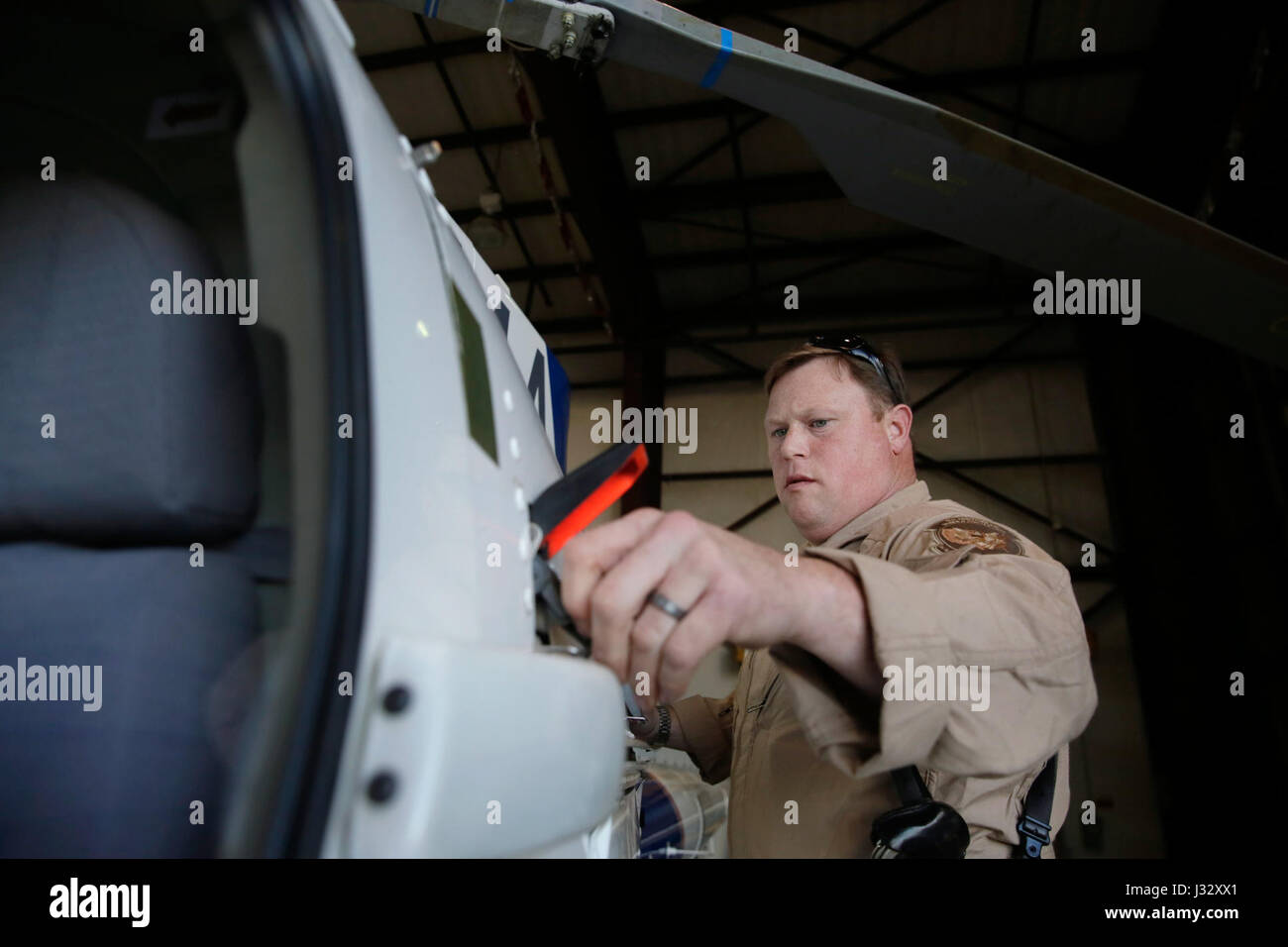 Law enforcement agents hi-res stock photography and images - Alamy