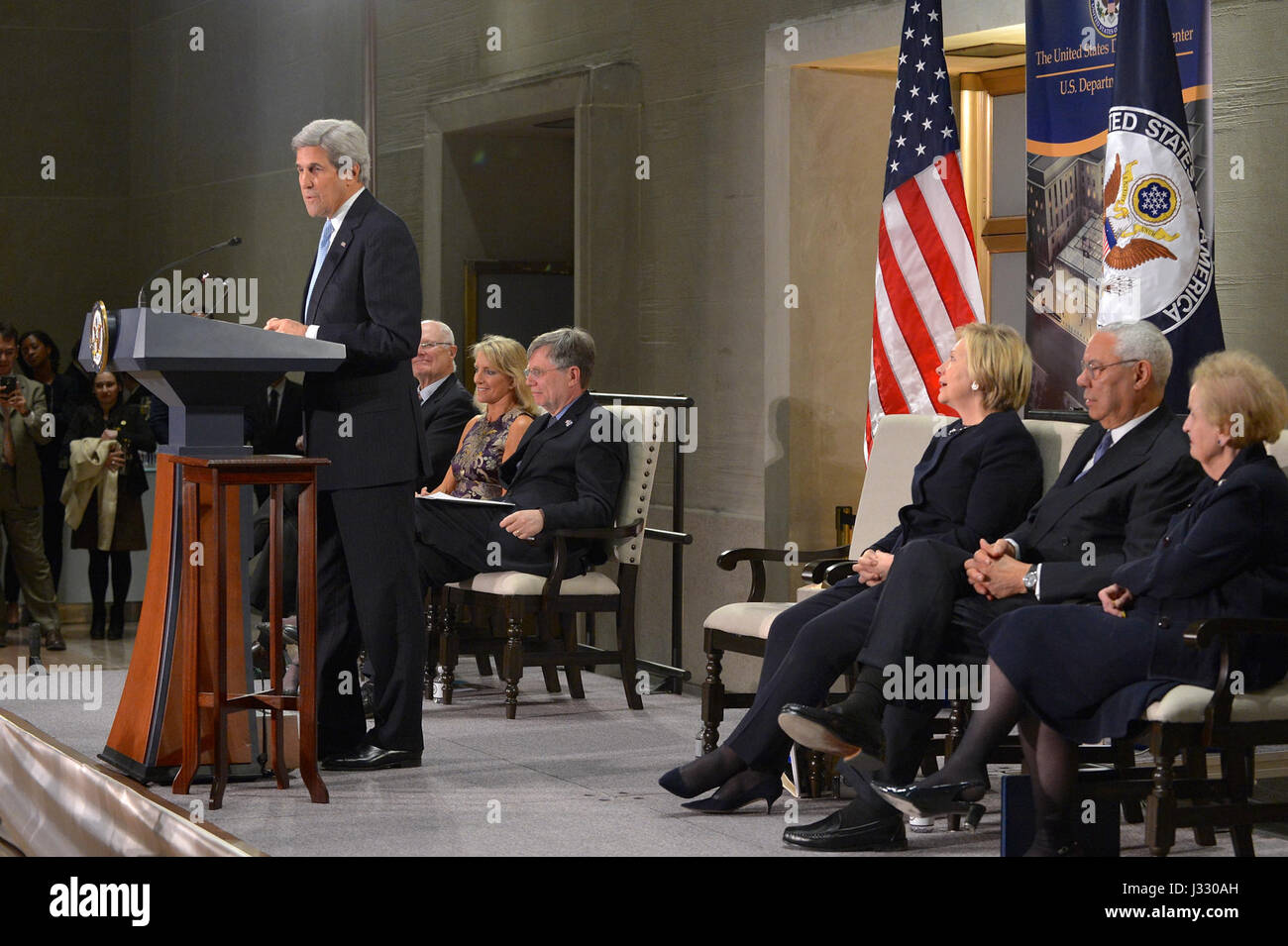 Former secretaries of state madeleine albright hi-res stock photography ...