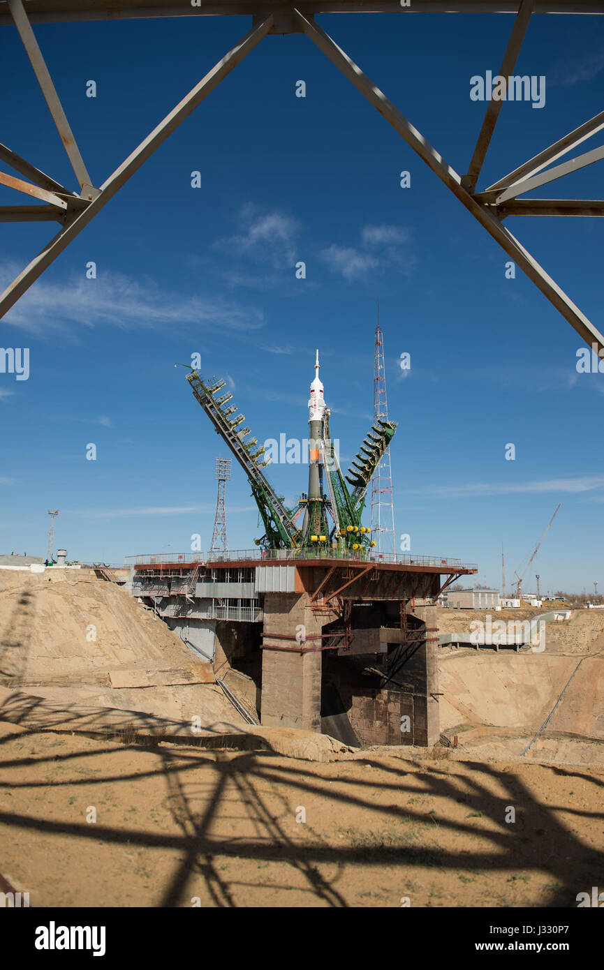 Gantry arms hi-res stock photography and images - Alamy