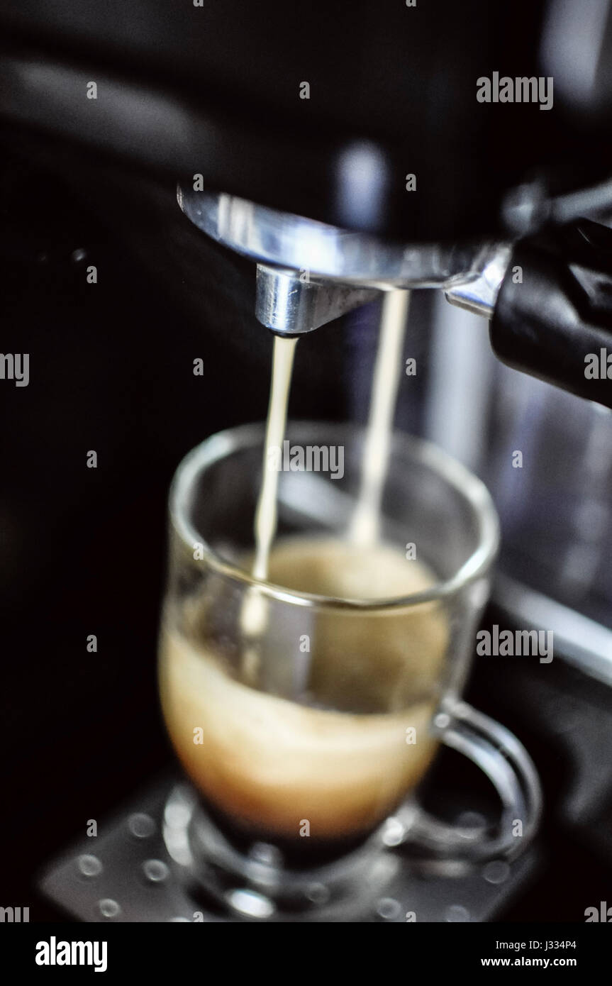 Making espresso coffee machine hi-res stock photography and images - Alamy