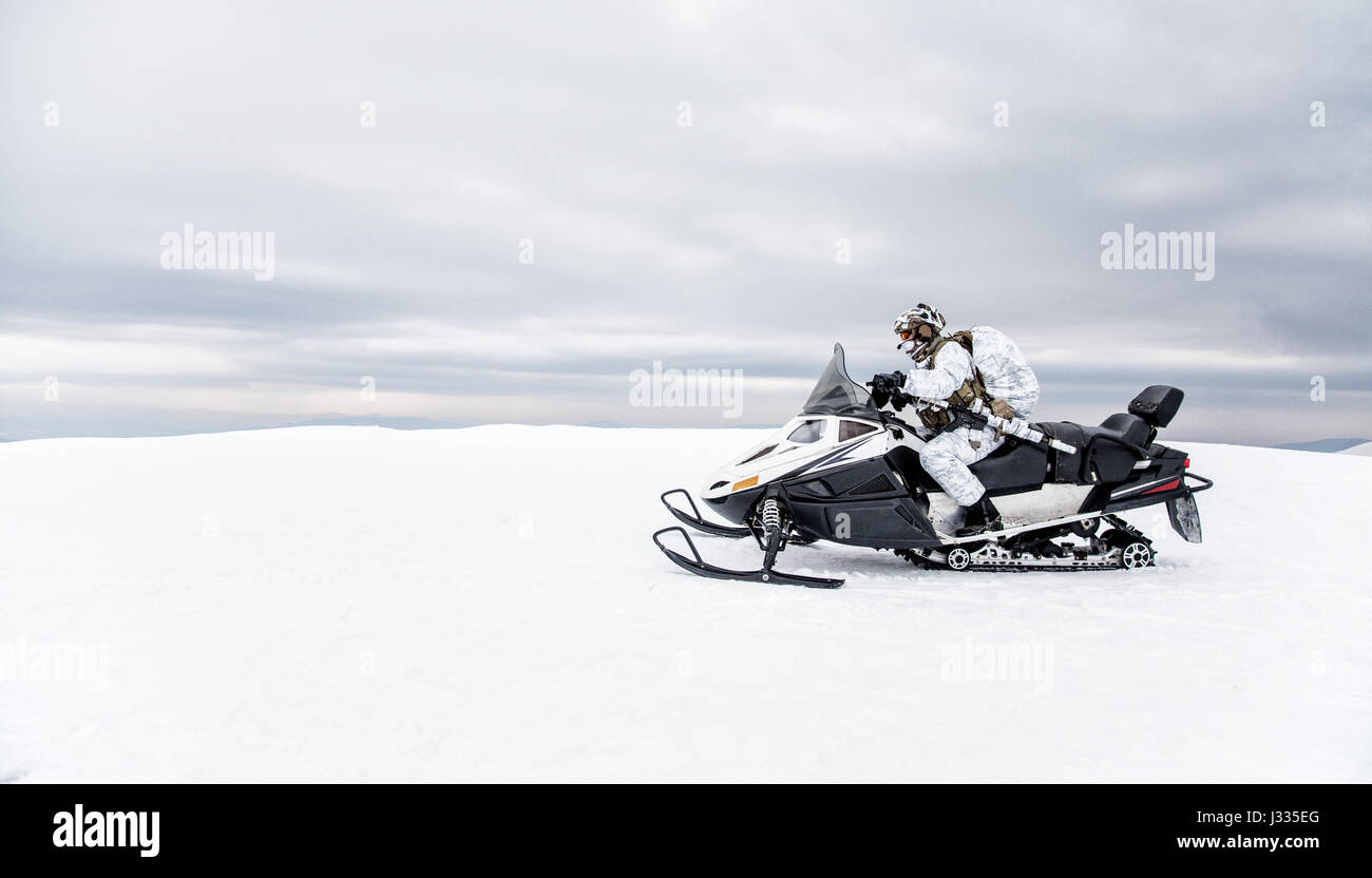 Army snowmobile hi-res stock photography and images - Alamy