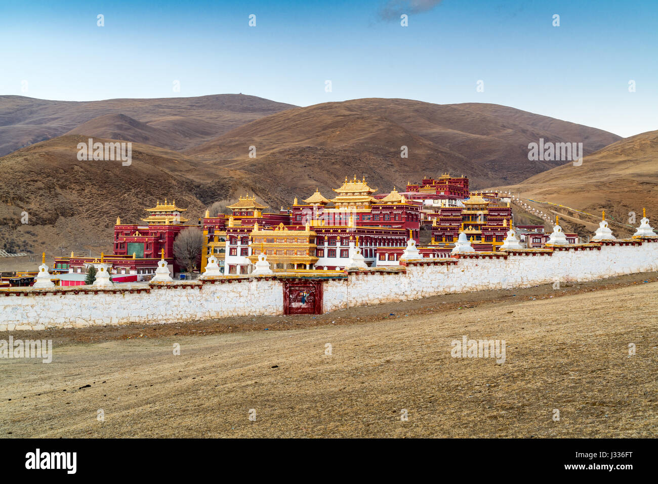 Tibetan monastery on the hill in Litang, Sichuan, China Stock Photo - Alamy