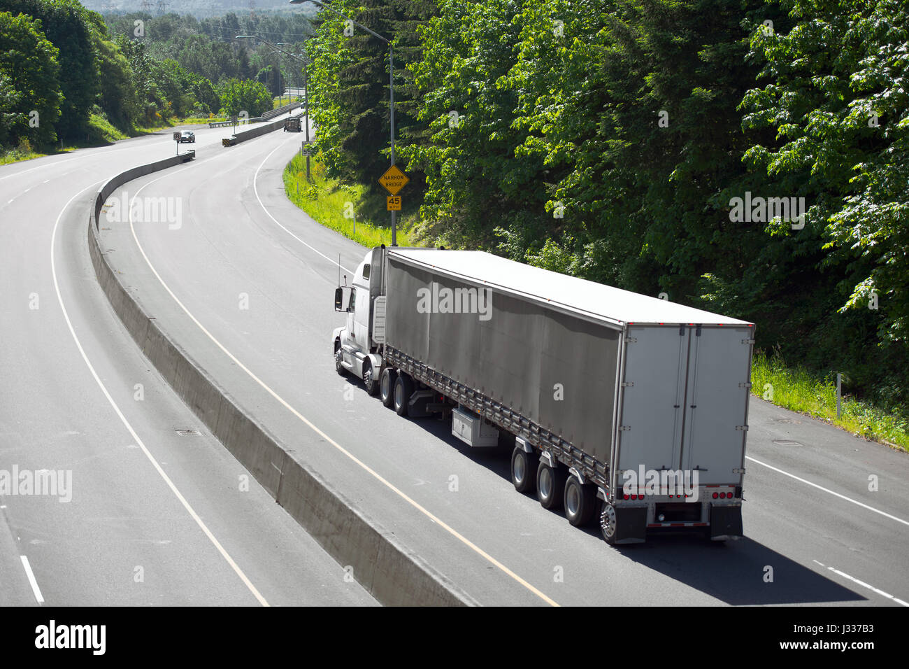 Three trailer trucks hi-res stock photography and images - Alamy