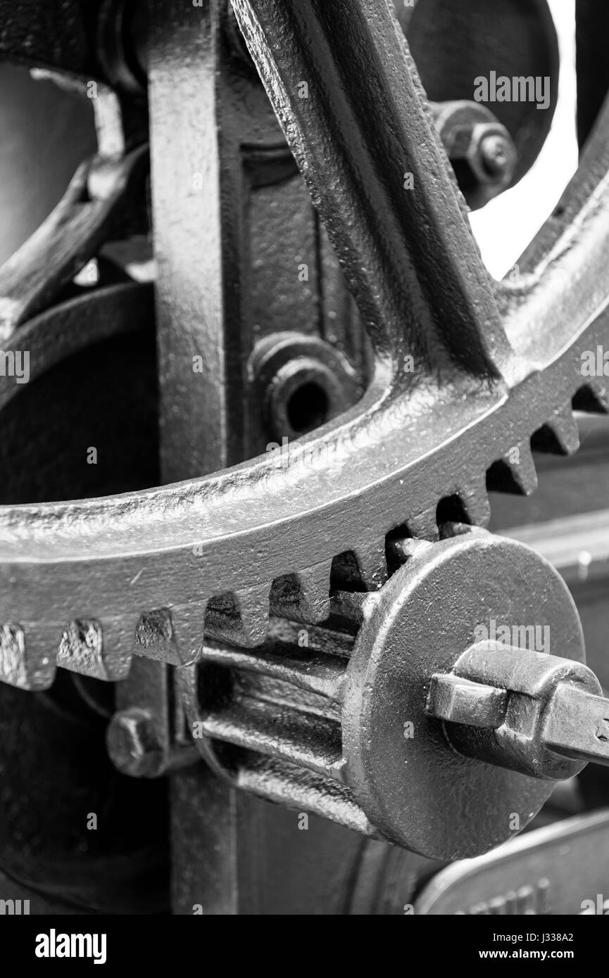 Mechanism from old gears hi-res stock photography and images - Alamy