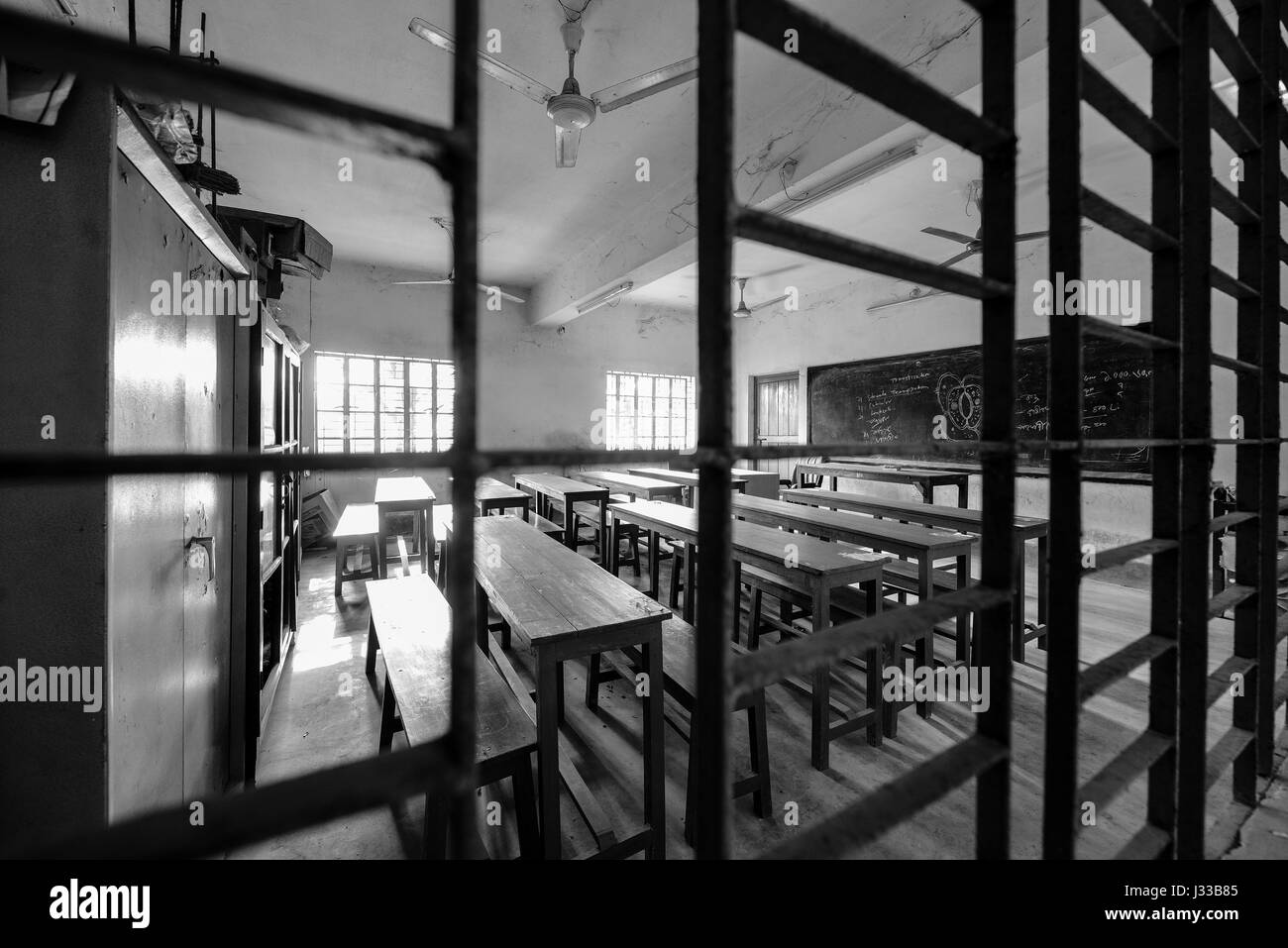Bangladesh school classroom hi-res stock photography and images - Alamy