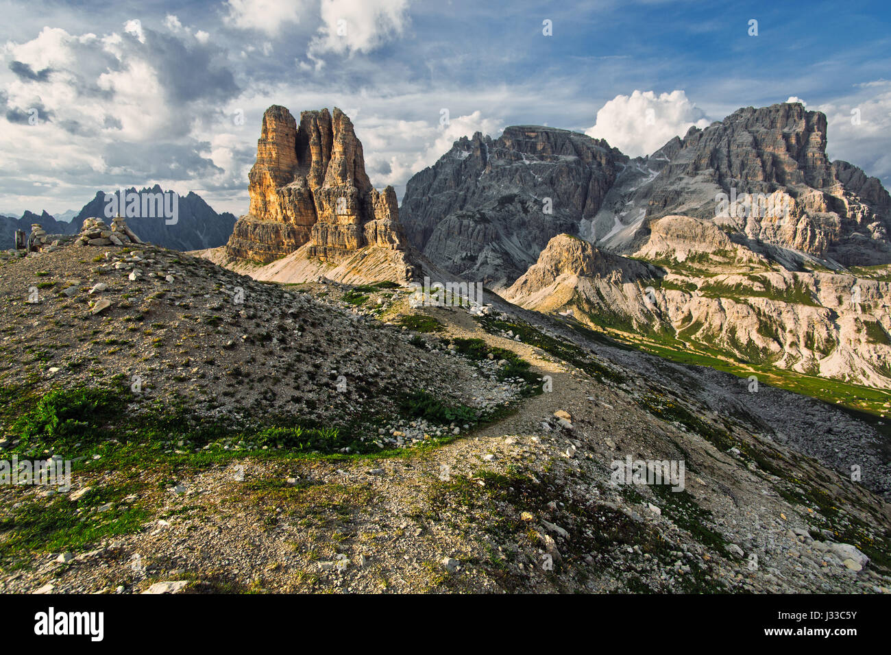 Sextner Stein near the Dreizinnen mountain hut, On the left Toblinger ...