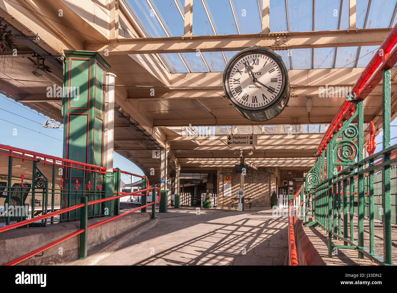 Carnforth station hi-res stock photography and images - Alamy