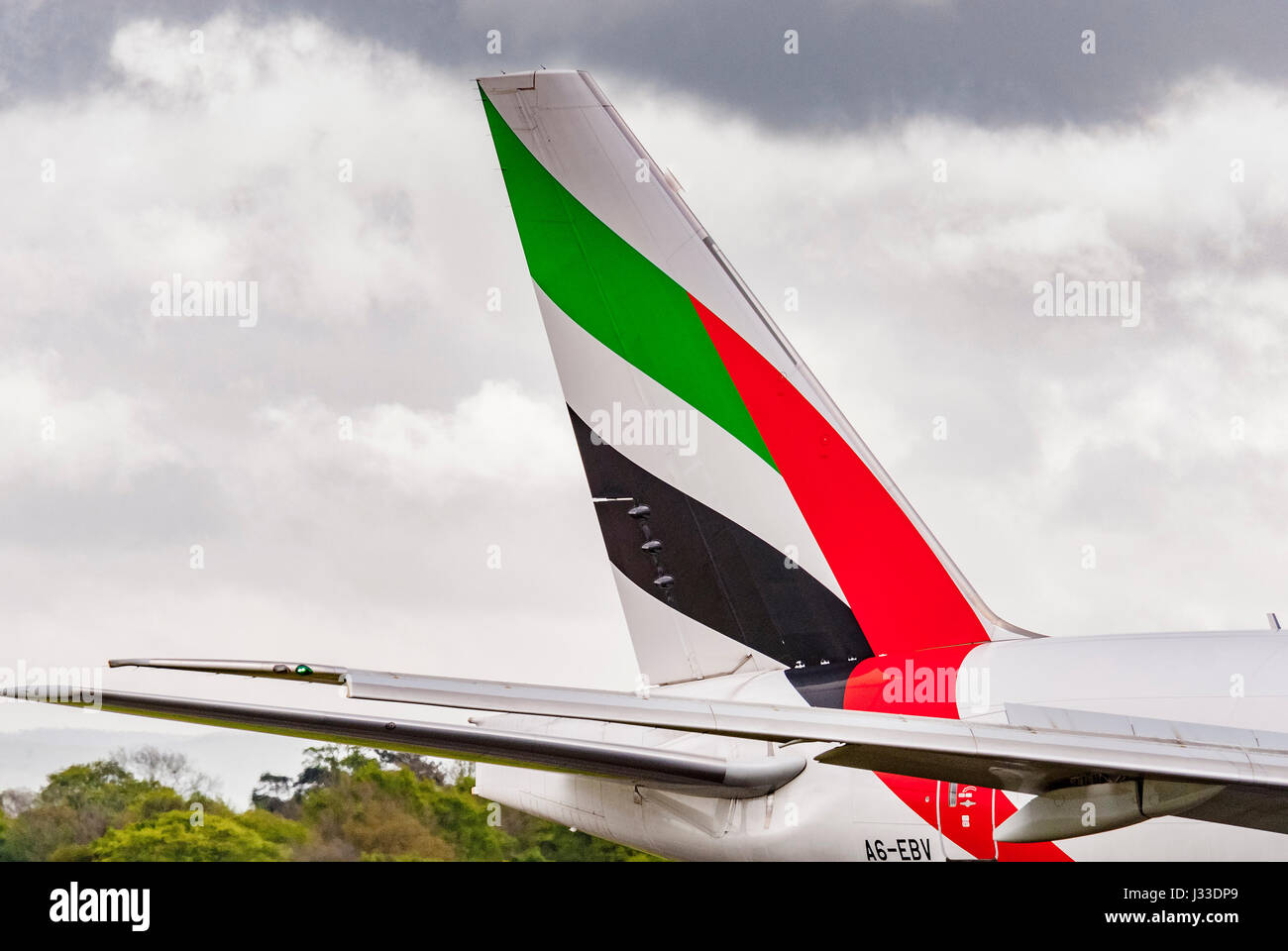 Emirates logo hi-res stock photography and images - Alamy
