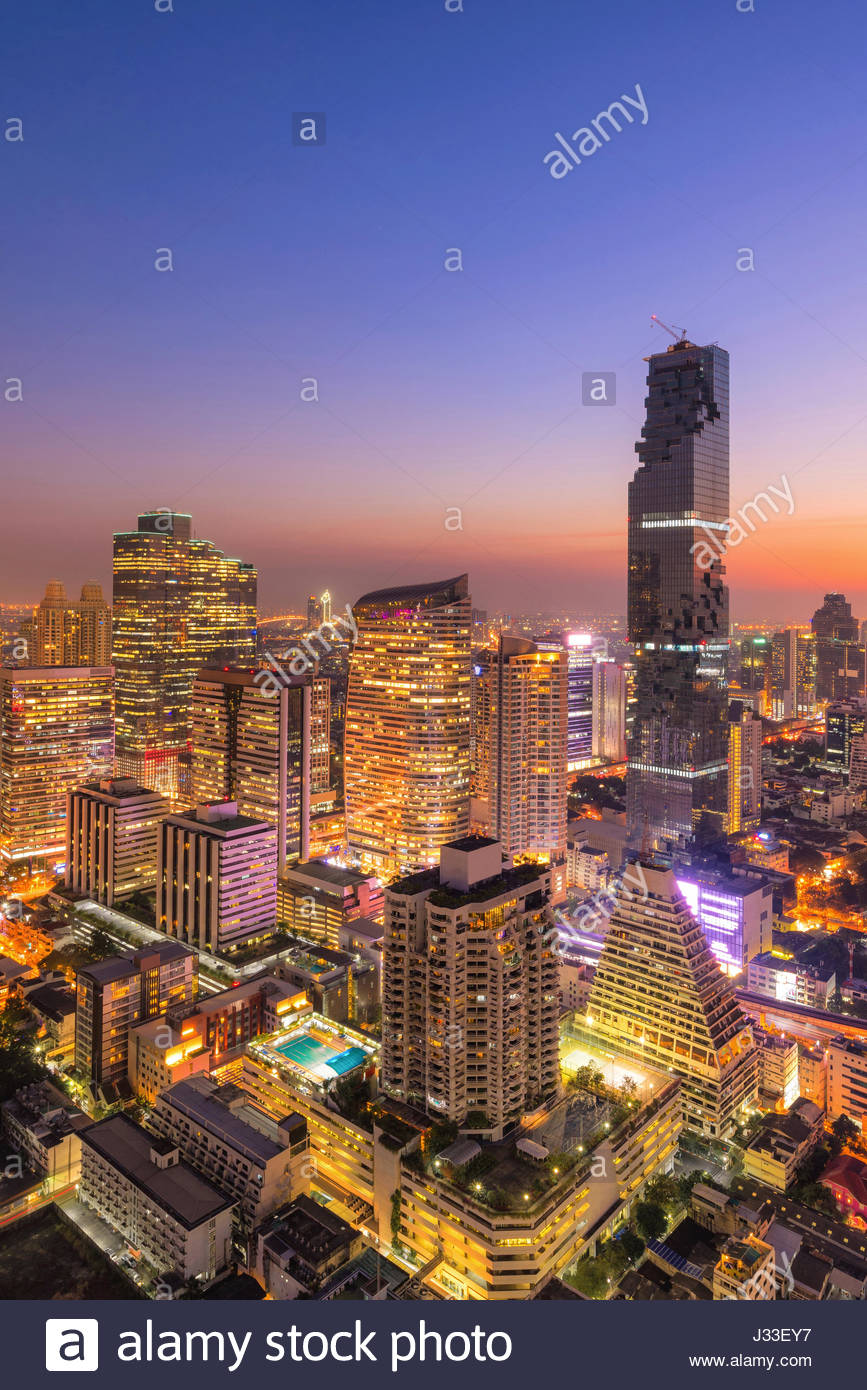 Condo Building Exterior Stock Photos & Condo Building Exterior Stock ...