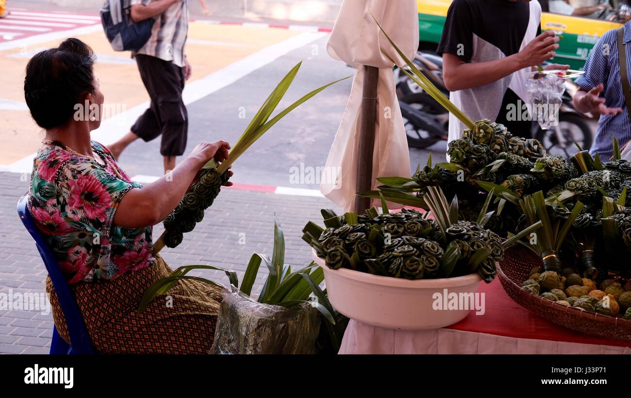 Loy Krathong 2016 Pattaya Pattaya , Floating Boat Maker Stock Photo - Alamy