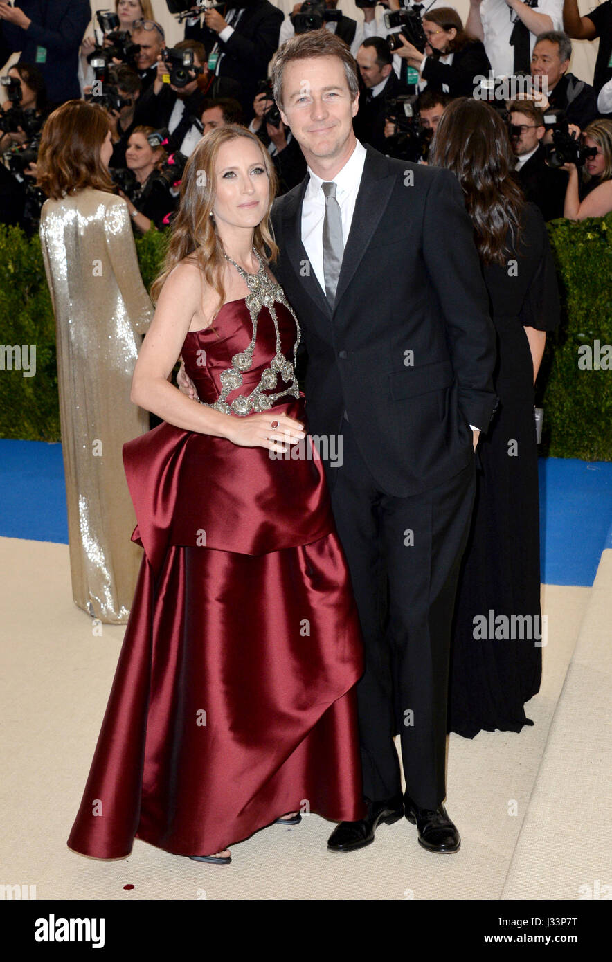 Shauna Robertson and Edward Norton attending The Metropolitan Museum of ...