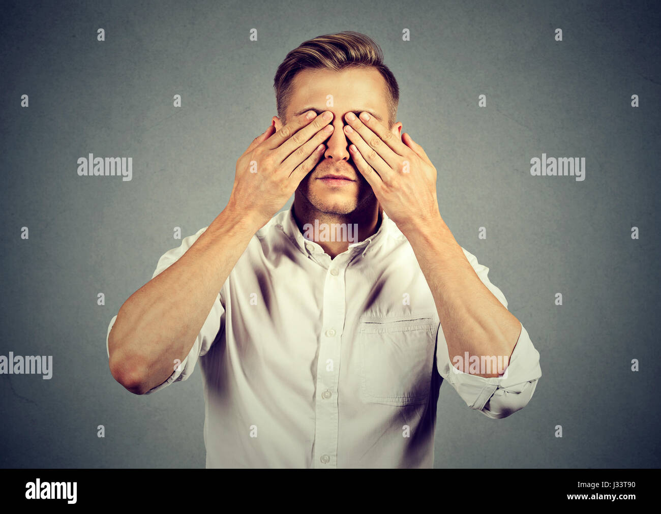 Cover eyes surprise hi-res stock photography and images - Alamy
