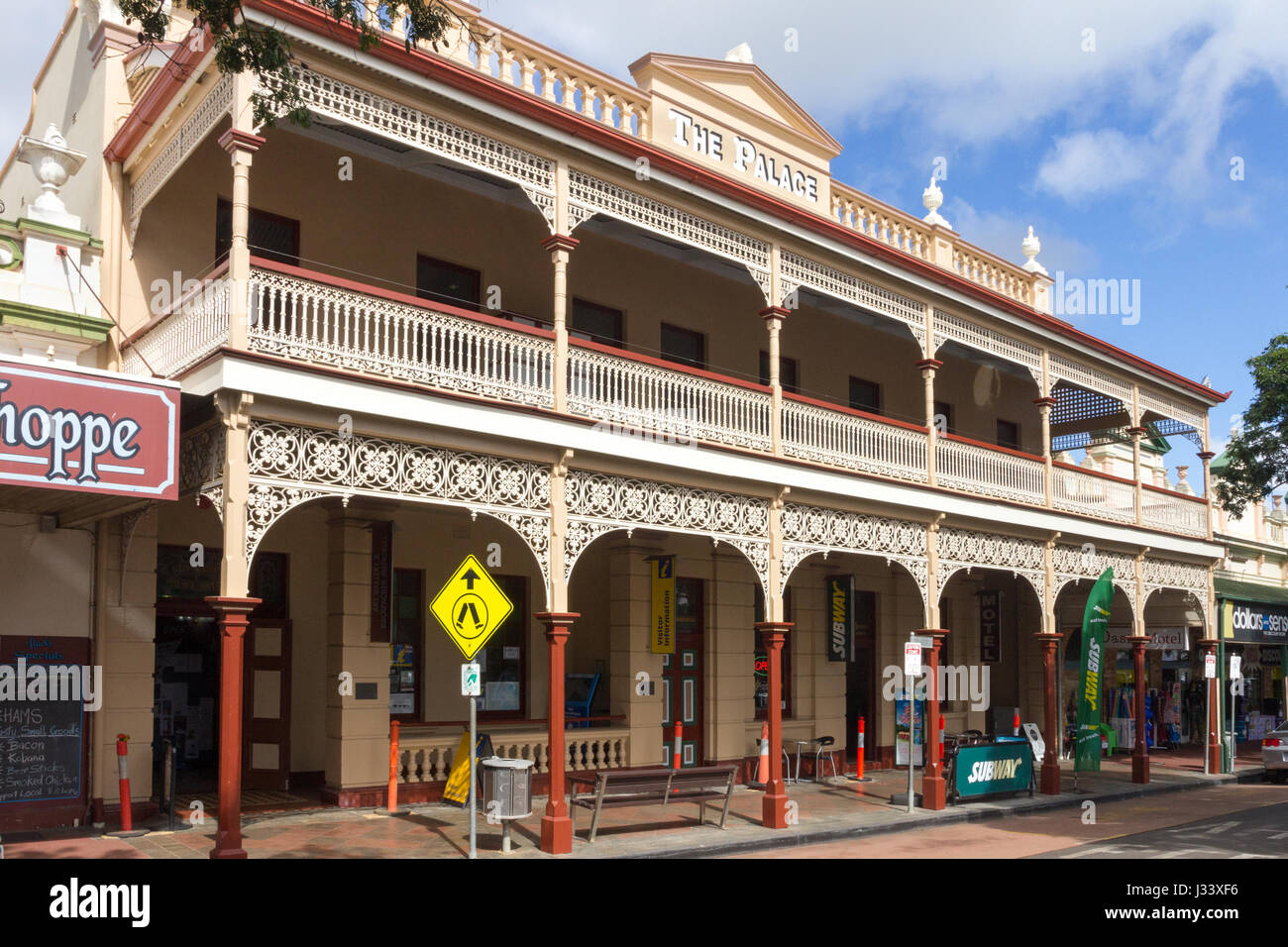 The Federation Filigree archectural style Palace Hotel, Childers ...